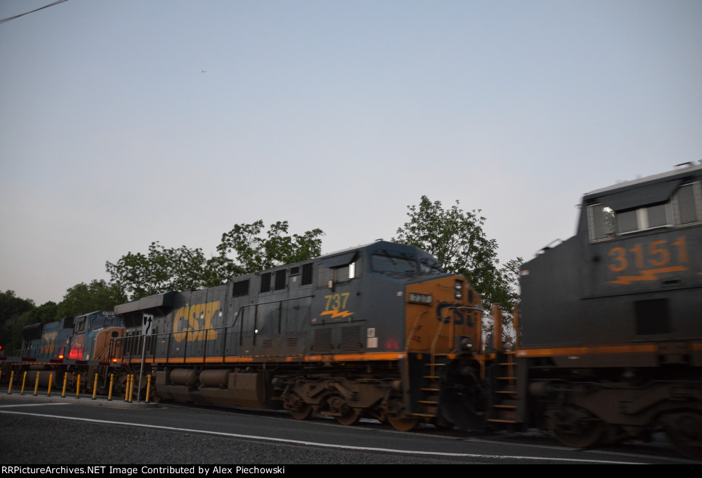 CSX 737
